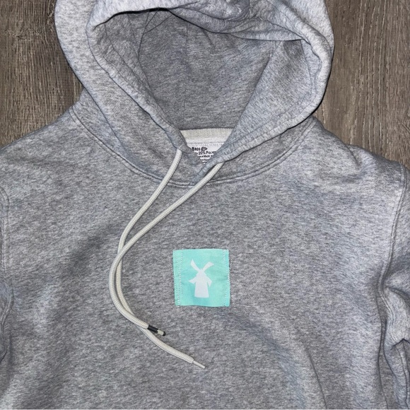 Dutch Bros | Shirts | Dutch Bros Hoodie Unisex Small Gray Employee ...